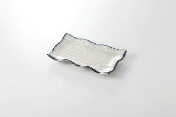 商品の仕様●ゴス線筋 波渕焼物皿●20.9×13.2×2.9cm●1個※商品画像はイメージです。複数掲載写真も、商品は単品販売です。予めご了承下さい。※商品の外観写真は、製造時期により、実物とは細部が異なる場合がございます。予めご了承下さい...