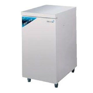 商品概要●特徴1：小型タンク式●外形寸法：W420×D600×H800mm●製品質量：50kg「貯水時80kg」●RO水給水能力：4L/分「タンク満水時」●ROタンク容量：約30L●性能：この機種は電源はございません。※冷却装置のみ2年間（...