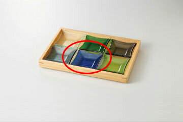 商品の仕様●ガラス 四方小皿 ブルー(中国)●9.5×9.5×2cm●1個※商品画像はイメージです。複数掲載写真も、商品は単品販売です。予めご了承下さい。※商品の外観写真は、製造時期により、実物とは細部が異なる場合がございます。予めご了承下...