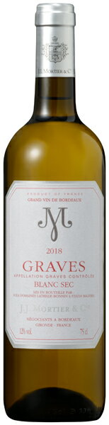 グラーブ地方はボルドーの南部に位置し、砂利質のうねをなす日当たりの良い場所にあります。淡い麦わら色の外観。豊かで鮮烈な桃とリンゴのアロマに、セミヨンによる豊かなテクスチャーとソーヴィニョン・ブランによるフレッシュさのバランスが印象的です。●...