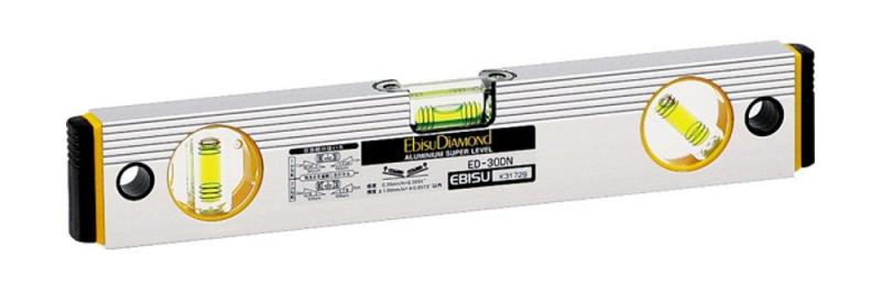 エビス 45°付レベル ED-30DN製造国:日本実用性と機能性を兼ね備えたスタンダードな水平器です。アルミ合金押出硬化処理アルマイト・クリアー塗装仕上げプロテクター付 / 45°付 / V溝付 / 水平気泡管付 / 垂直気泡管付感度:0....