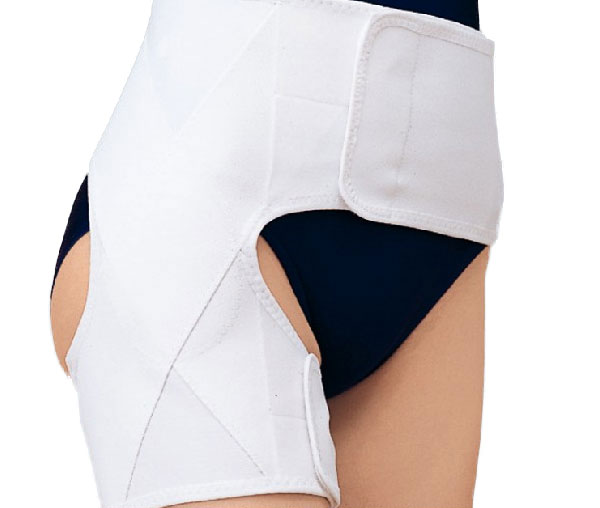 特徴 大転子パッドとX字型補助ベルトが、骨頭の外方偏位を低減します。 薄い素材と独自の形状により、着膨れせず装着が目立ちません。 肌側の吸汗素材により、優れた通気性と快適な肌触りを提供します。 仕様 種類：右　S 商品コード：15054 腰...