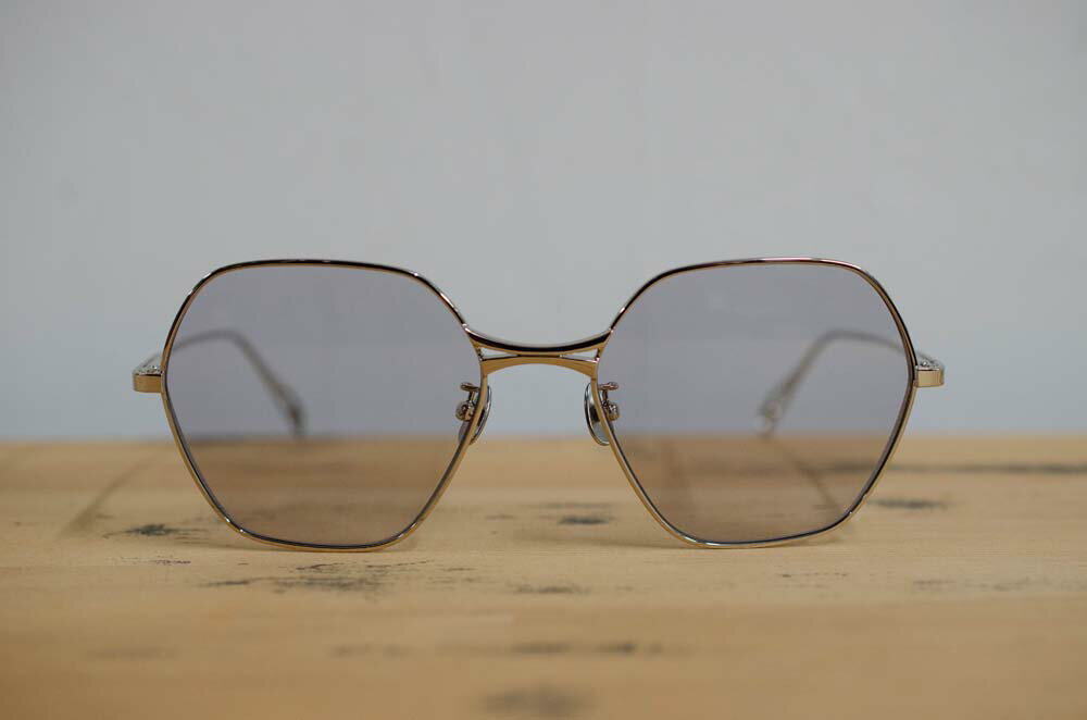 [ Mr.CASANOVA ] PATTI / Silver / Light Gray Lens color : Silver size : フレーム縦幅：55mm / フレーム横幅：155mm //レンズ横幅：56mm / レンズ縦幅：5...