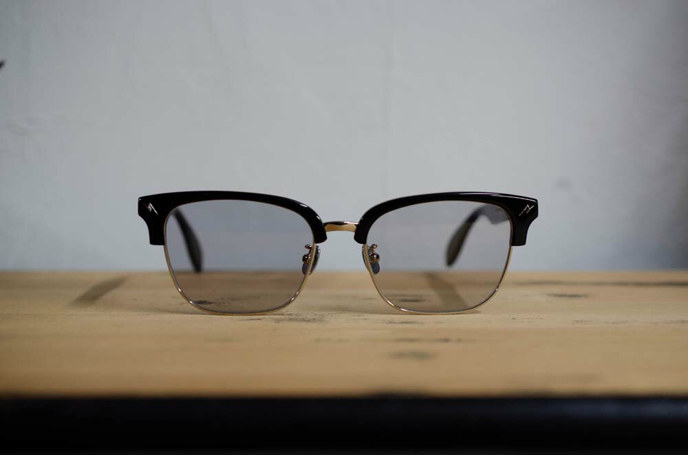 [ Mr.CASANOVA ] STOMP4 / Black×Silver / Light Gray Lens color : Black×Silver size : [ フレーム縦幅：46mm / フレーム横幅：148mm ] [ レンズ...