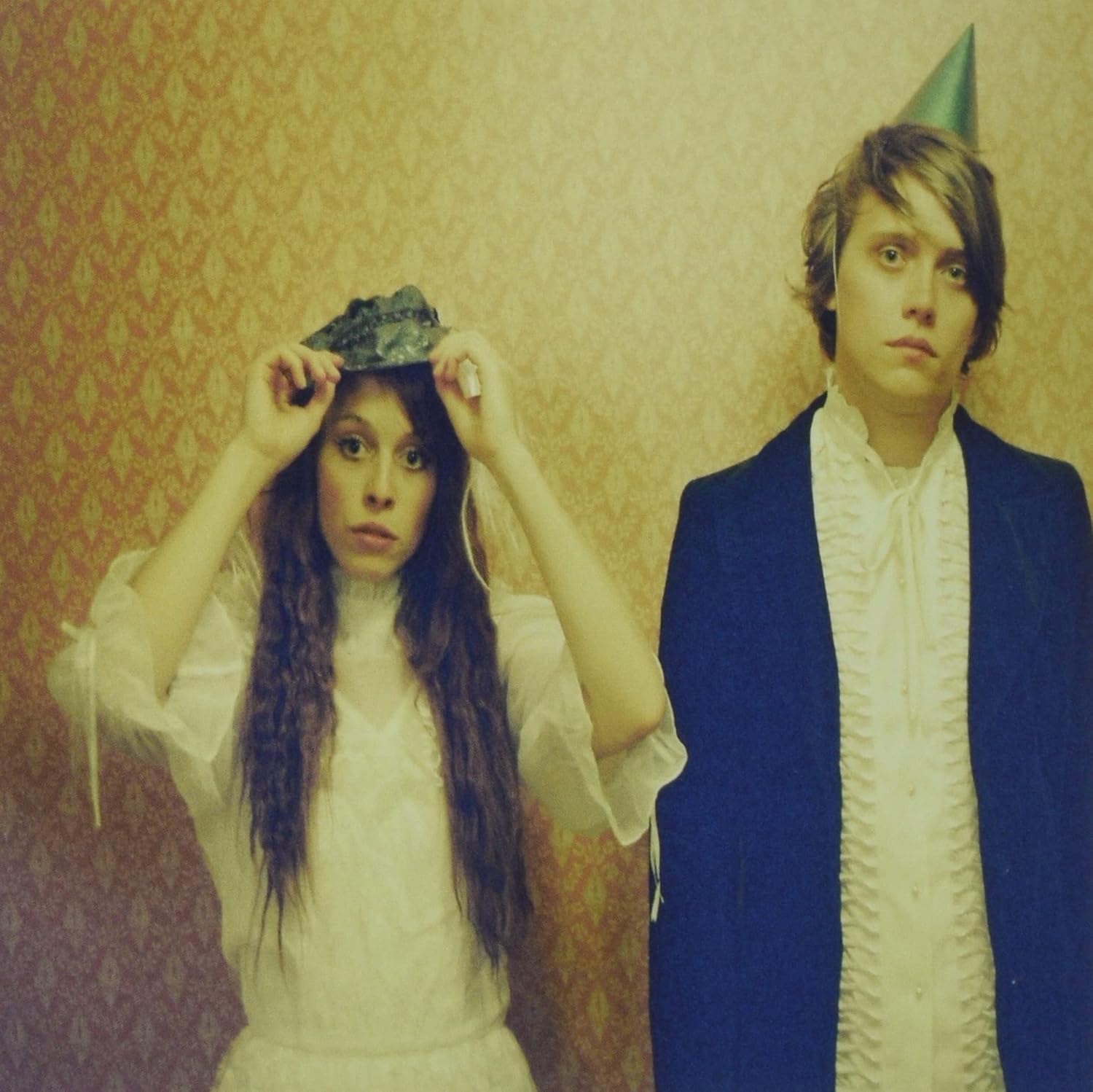 商品名【中古】We Are The Lost Loves / Young Heretics（帯無し）種別CD帯についてケースの外側に付属しているキャッチコピーが書かれている用紙のことです。状態正常動作確認済みその他一部商品は特殊ケースは除き...