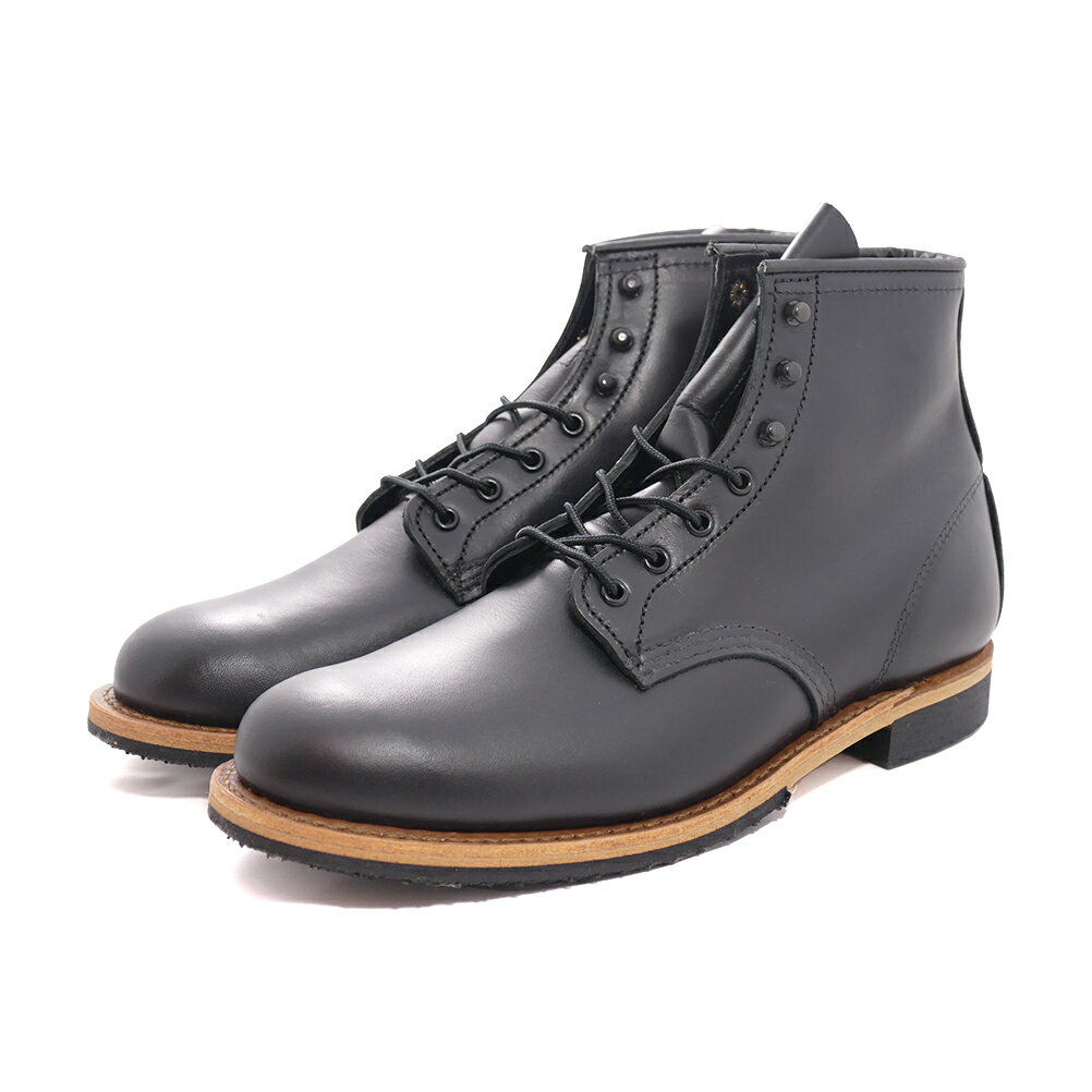 1905年にレッドウィング社を創業したチャールズ・ベックマンにちなんで名付けられた「ベックマンブーツ」は、社の創業期である20世紀初頭のレッドウィング社のブーツをベースに、今日の素材とテイストをミックスして2006年に誕生しました。瞬く間に...