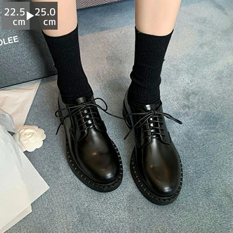 STAFFCOMMENT ローファー 柔らかいかかと “ローファーといえば靴すれ” ローファーはかたく、靴すれしやすいイメージですが、 こちらはかかとはここまで柔らかく靴すれの心配なし。 ローファーなのに柔らかい 高級感と質感のあるエコレザ...