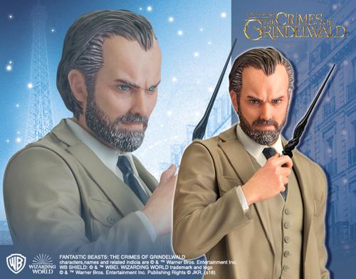 ■商品説明『ファンタスティック・ビースト』シリーズ最新作『ファンタスティック・ビーストと黒い魔法使いの誕生』よりあのジュード・ロウ演じるアルバス・ダンブルドアがARTFX+で登場！グリンデルバルドを阻止できる唯一の魔法使いであり、親友と呼ば...
