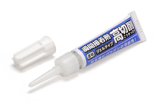 ■商品説明透明で硬化後にナイフやヤスリでサクサク削れる高切削タイプの模型用接着剤です。粘度が高く、塗布した接着剤がタレにくいジェル状。プラスチックモデル、ガレージキットなどの各部接着の他、ヒケやピンホール、スジ彫りなどの充てん、合わせ目消し...