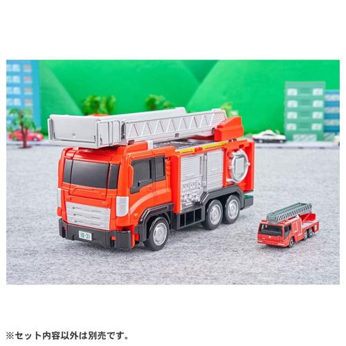 ■商品説明ビークルタウンシリーズ新登場！ ビッグビークル手転がし遊び&変形タウン遊びの両方が楽しめる、ダイキャストトミカ付きオールインワンセット！ この商品1つですぐに遊べる！遊びが拡がる！お得なセット！1：ビッグビークル手転がし遊びトミカ...