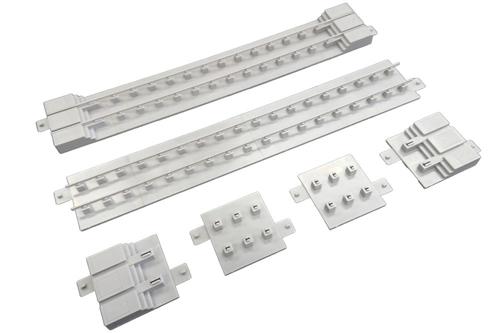 ■商品説明1/80スケールサイズのピット線路が再登場！工場や電車区に設置されている姿をモデル化しました。階段部分とピット部分でパーツが分かれており、複数個つなげることで任意の長さにできます。セットにはプラスチック製のレールが付属しますが、コ...