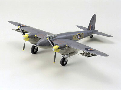 ■商品説明【あらゆる任務に活躍、全木製多用途機】イギリス空軍の全木製多用途機モスキート。その中でも最も多く生産された戦闘機爆撃型FBMk.VIと夜間戦闘機型NFMk.IIを選んで製作できるプラスチックモデル組み立てキットです。モスキート特有...