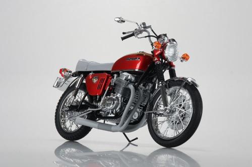 ■商品説明黒いショート管にアップハンドル、’70年代スタイルのカスタムK0【商品説明】＜金型追加＞1969年に発売された、ホンダ・ドリーム CB750FOURことK0（Kゼロ）の初期型「砂型モデル」をベースに、新規金型でカスタムパーツを追加...
