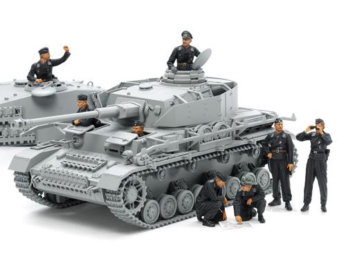 ■商品説明【幅広いドイツ軍車輌との組み合わせが楽しみ】★II号戦車からキングタイガーまでの幅広い戦車や装甲車と組み合わせられる、第二次大戦中のドイツ国防軍戦車兵の人形8体セットです。★全身像は地上で地図を広げ打ち合わせをする戦車兵2体、双眼...
