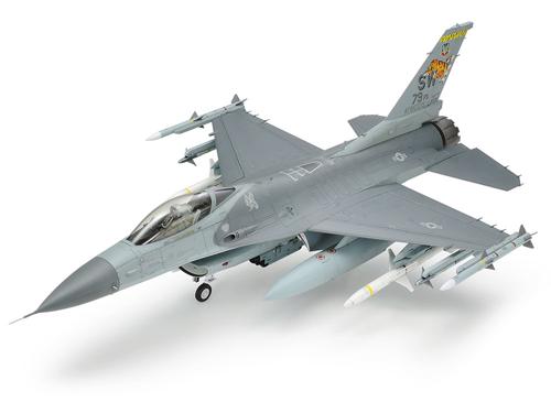 ■商品説明【アメリカ空軍の傑作戦闘機】小型軽量の空戦戦闘機として誕生し、優れた基本設計と段階的な改良により強力な多用途戦闘機へと進化を遂げたのがアメリカ空軍のF-16です。発展型のF-16Cではレーダーやコクピットなどに改良が加えられ、エン...