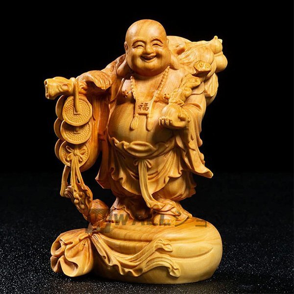 採寸は下記通りです。 ●状態：新品未使用 ■★■材質 ： 木材 ■★■サイズ： 幅5.5cm×高さ10cm 布袋様は七福神の中で唯一実在の人物で満面に笑みを浮かべた姿は愛嬌があり、その布袋様の 人徳から、福運、大量のご利益があるといわれてい...