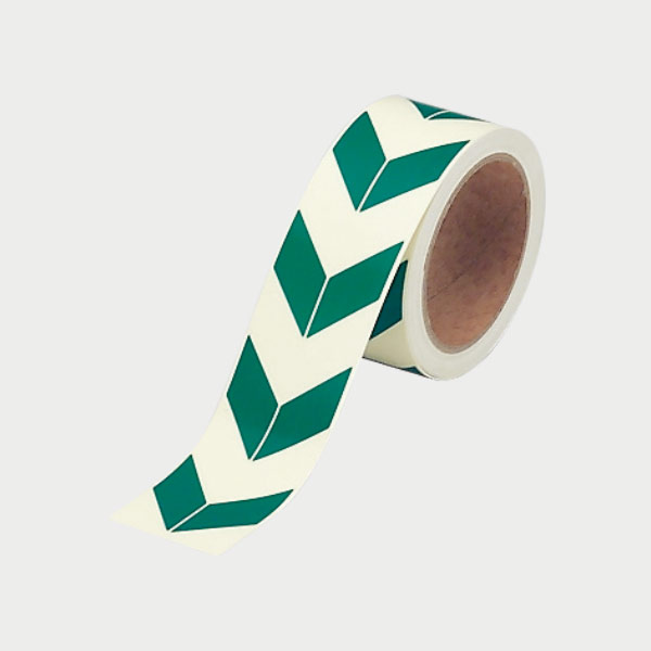 【素材・材質】 蓄光フィルム 【サイズ】 50mm幅×5m巻(0.5mm厚) 【販売単位】 1巻 【入数】 1巻 【注意点】※こちらの商品はご注文頂いた時点より『キャンセル不可』となりますのでご注意ください。 ［ 4068862860 ］