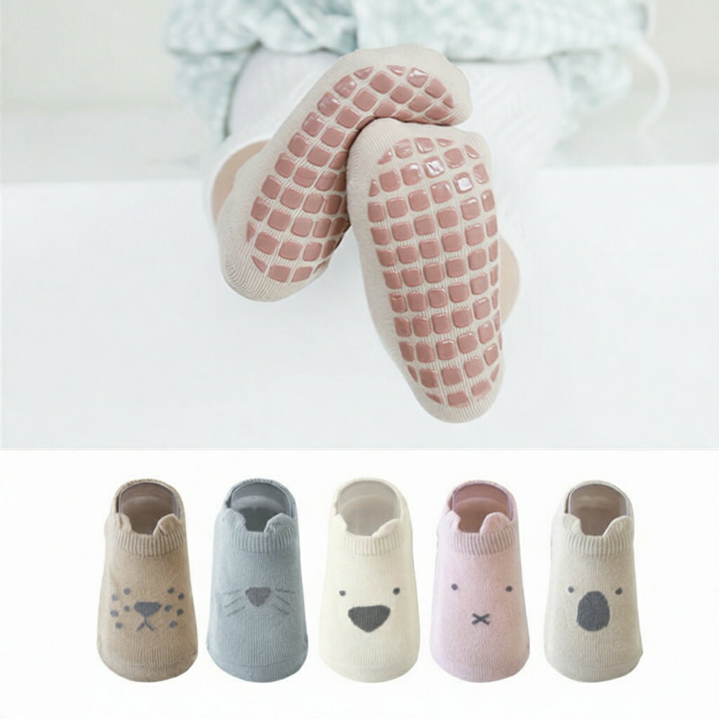 ベビー用アンクルソックス 5足セット｜滑り止めたっぷり＆くすみカラー（0～5歳） よちよち歩きの「すべりやすい…」をやさしくサポート。足裏に滑り止めドットがたっぷり付いた、薄手のベビーアンクルソックス5足組です。くすみカラー×にっこりフェイ...