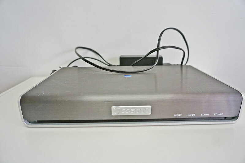 サクサ社へのユーザー登録情報が不明な為、ユーザーアカウント利用が必要な作業は行えません。 ※有効期限内であればファームウェアのアップデートやウイルス定義などの更新は行えます。 有効期限が切れましても使用することは可能です。 ユーザー登録の手...