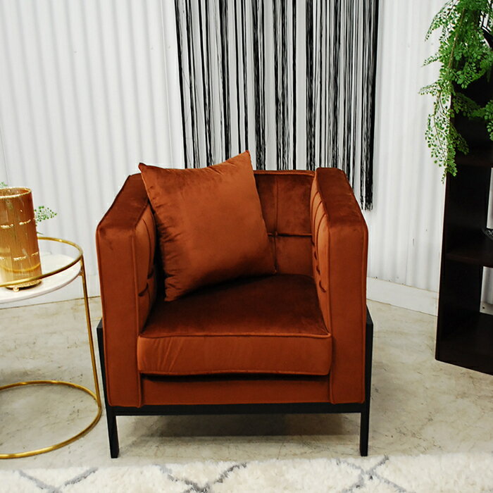 商品情報サイズ横幅約74cm×奥行き70cm×高さ73cm　座面高さ42cm多少の誤差はお許しください。材質ベルベッドファブリックSバネ・ウレタンフォーム・ウェービングベルト・アイアン一部変更がある場合が御座います。色画像参照商品到着後にカ...