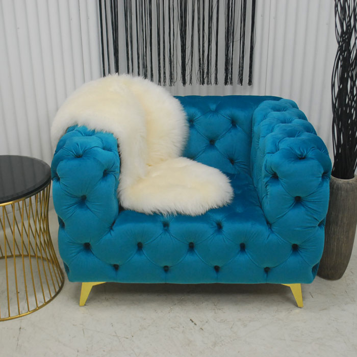 商品情報サイズ横幅約100cm×奥行き90cm×高さ70cm　座面高さ44cm多少の誤差はお許しください。材質ベルベッド調ファブリックSバネ・ウレタンフォーム・ウェービングベルトゴールドスチール脚一部変更がある場合が御座います。色画像参照商...