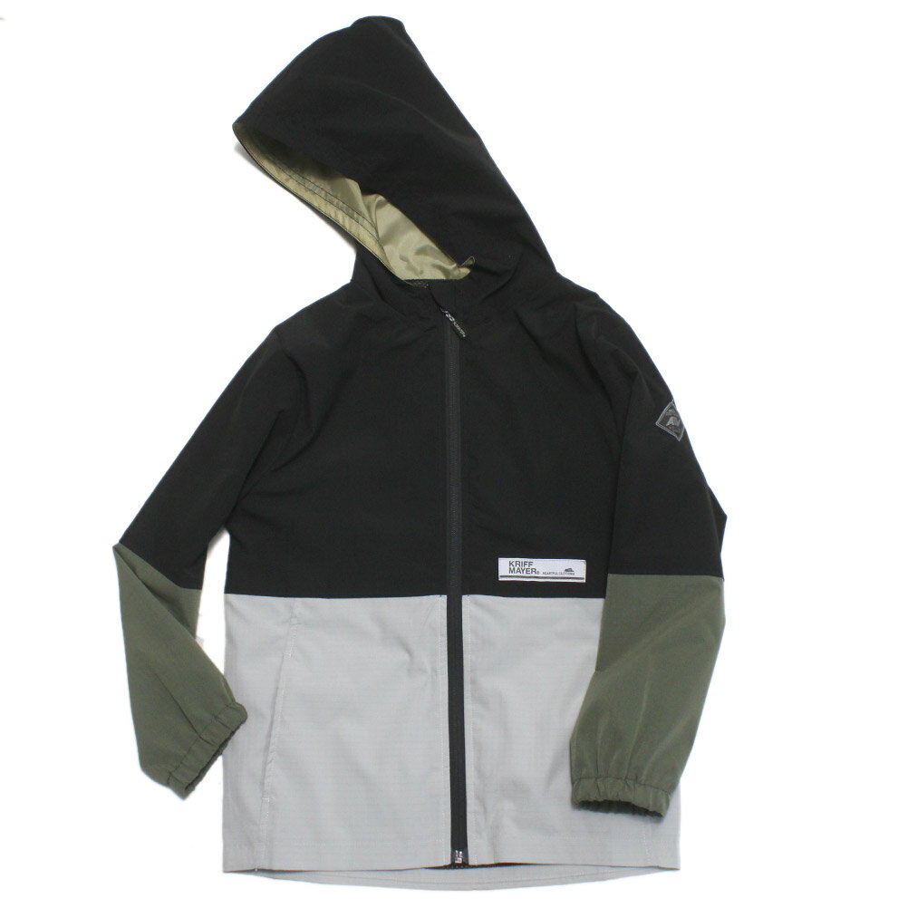 “クリフメイヤー”のクリーネスアクティブマンパ・軽やかで撥水・防汚性のあるポリエステル素材を採用・小雨や肌寒い時にさっと羽織れる便利なアイテム・フロントはジップアップ仕様・両サイドにはポケット付き・軽量で持ち運びにも便利◎表地　ポリエステル...