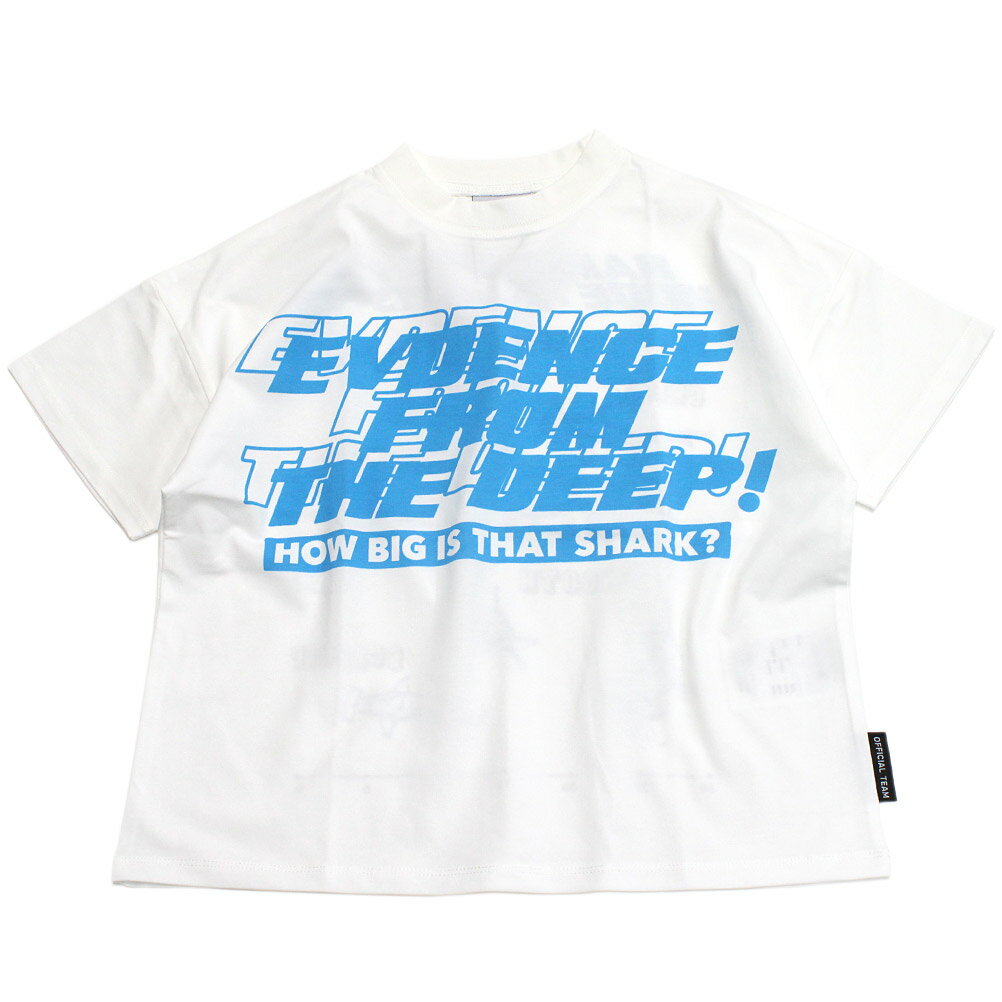 “オフィシャルチーム”のクールタッチ サメロゴTシャツ・暑い夏も快適な接触冷感素材・フロントはインパクトのあるプリントをON・サメをプリントしたバックデザイン・身幅にゆとりを持たせたワイドシルエット・どんなコーデにも馴染むアイテム本体　綿7...