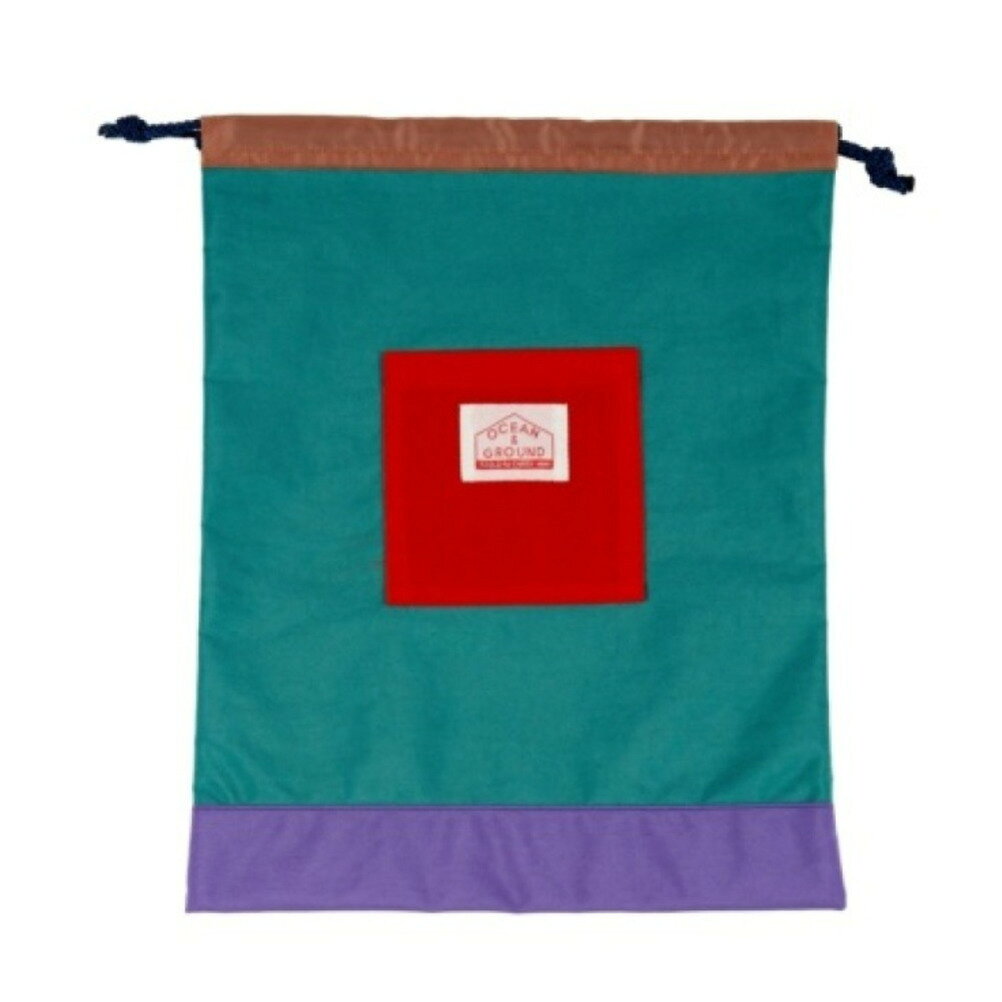 “オーシャン＆グラウンド”のMULTI巾着大・通園、通学に欠かせない巾着袋・カラー展開豊富なクレイジー配色・汚れが気になりにくく丈夫なナイロン素材・体操服やお着替えを入れるの便利なサイズ感本体　ナイロン100%切替布　ポリエステル100%ベ...