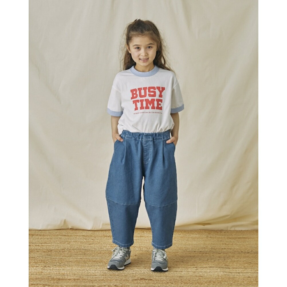 “フォブ”のバルーンデニムパンツ【2月入荷予定】・ふくらみのあるシルエットが特徴のバルーンパンツ・生地はストレッチデニムを使用・ゆとりと立体感があり、コーデのアクセントに◎・個性の光るアイテムでどんなスタイルにも良く似合う1本・ウエストは調...