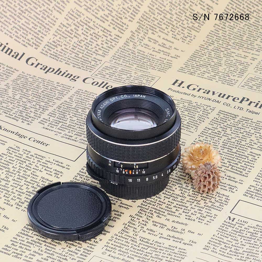 ペンタックス（PENTAX）のタクマー（Takumar）は、、主に1960年代にカメラメーカーであるペンタックス（旭光学）が製造・販売していた、フィルムカメラ用交換レンズの名前です。 旭光学の一眼レフカメラは1960年代に一世を風靡し、とく...
