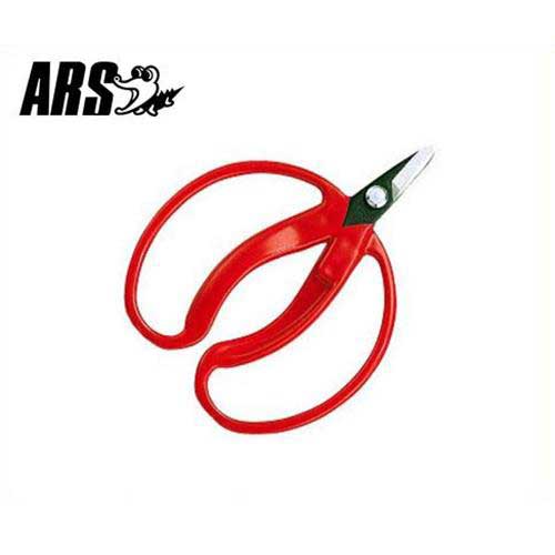 　アルス みかん採収鋏 大直 400 (ブリスターパック/刃長24mm) 丸い刃先は、デリケートな果物に傷がつきにくい設計です。また、刃先が短いので細かな作業を難無くこなします。 ■仕様 型式 400 全長 140mm 重量 75g 刃長 ...