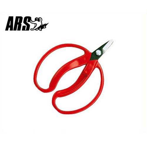 　アルス みかん採収鋏 大曲 410 (ブリスターパック/刃長24mm) 丸い刃先は、デリケートな果物に傷がつきにくい設計です。また、刃先が短いので細かな作業を難無くこなします。 ■仕様 型式 410 全長 140mm 重量 75g 刃長 ...