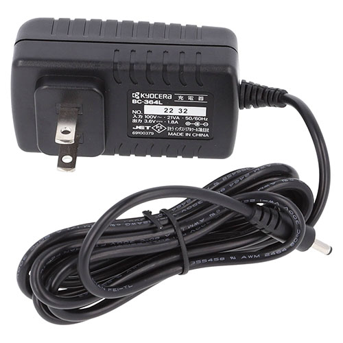 充電工具用の充電器です。 ■用途 充電工具用充電器 ■機能 充電式剪定ばさみ・ドライバードリル用の充電器です。 ■仕様 充電時間：60分 品名コード：6406521 適用機種：BSH-120・BD-361 ■生産国 中国 ※改良により予告な...
