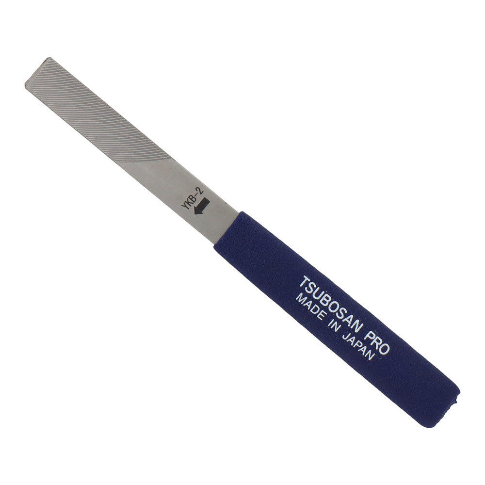 商品情報 品番：YKB-2 形状：平 目の種類：中目／中目 刃長：40mm 全長：130mm 幅：10mm 厚み：3mm 特長 引き切り用。 ＃200クラス相当の仕上げ面。 右利き、左利き関係なく使用可能。 従来のヤスリが不得意な、パイプの...