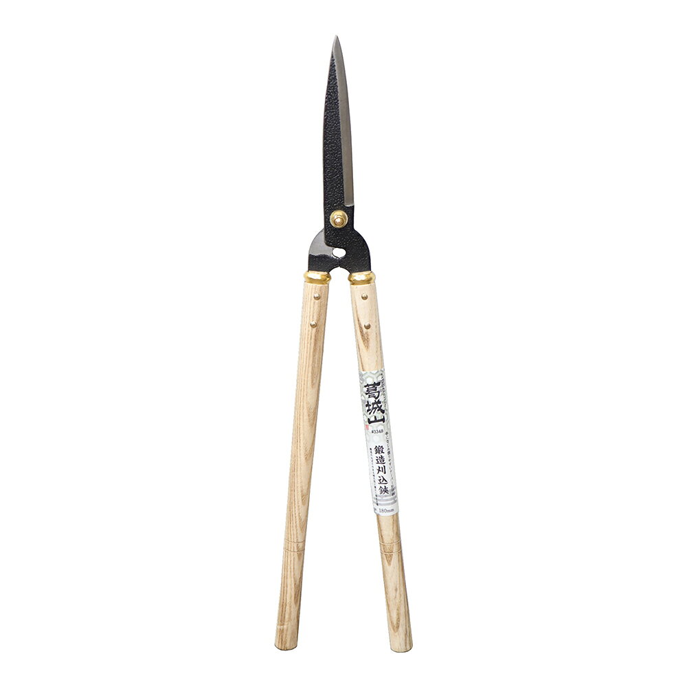 テーパー形状柄！切れ味・耐久性抜群！ 商品情報 品番：#3348 全長：約690mm 刃長：180mm 重量：約740g 生木切断許容範囲：約10mm 特長 鍛造仕上げで見た目の美しい槌目模様。 刃は1段刃の為、切れ味抜群。 手になじみ握り...