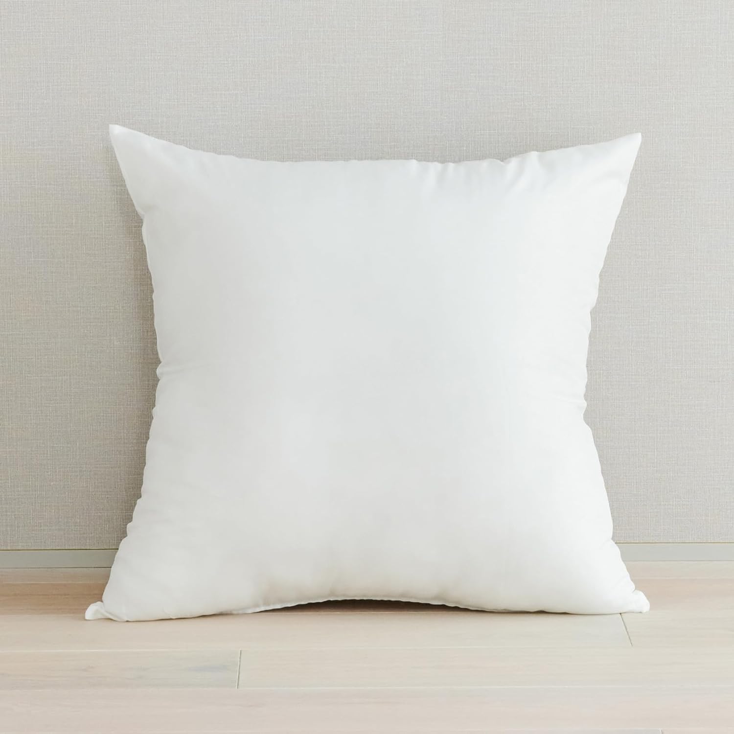 ・サイズ:約35×35cm ・素材:シリコン加工中空ワタ(フェザータッチワタ) ・原産国:日本 ・洗濯:可(手洗い)
