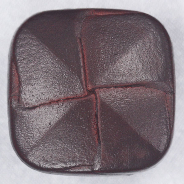 ☆ 本革・レザーボタン ☆ LEATHER BUTTONハンドメイド（手作り 手芸 釦の付け替え）などにいかがでしょうか サイズ 25mm入数 1個カラー 3 茶釦穴形状 裏足付き素材 本革染色 不可 日本製 天然素材のため 色・光沢のバラ...