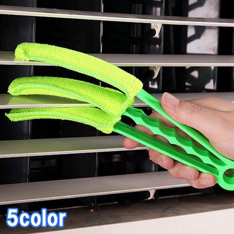 ブラインドやエアコンの吹き出し口のお掃除に便利なブラインドブラシです。クロスでほこりを絡めとり、汚れたら水洗いで繰り返し使えます◎【サイズについて】画像をご参照ください。【素材について】、PP【カラーについて】生産ロットにより柄の出方や色の...