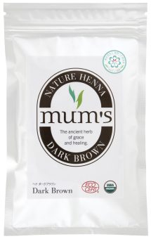 Mum’s ヘナダークブラウンは、チームパワーソリューションが提供する植物由来のヘアダイです。100gの容量で、髪にもたらすやさしい使用感が特徴です。ダークブラウンの色合いは落ち着いた印象を与えます。この製品は、髪色を変えたい方や白髪を隠し...