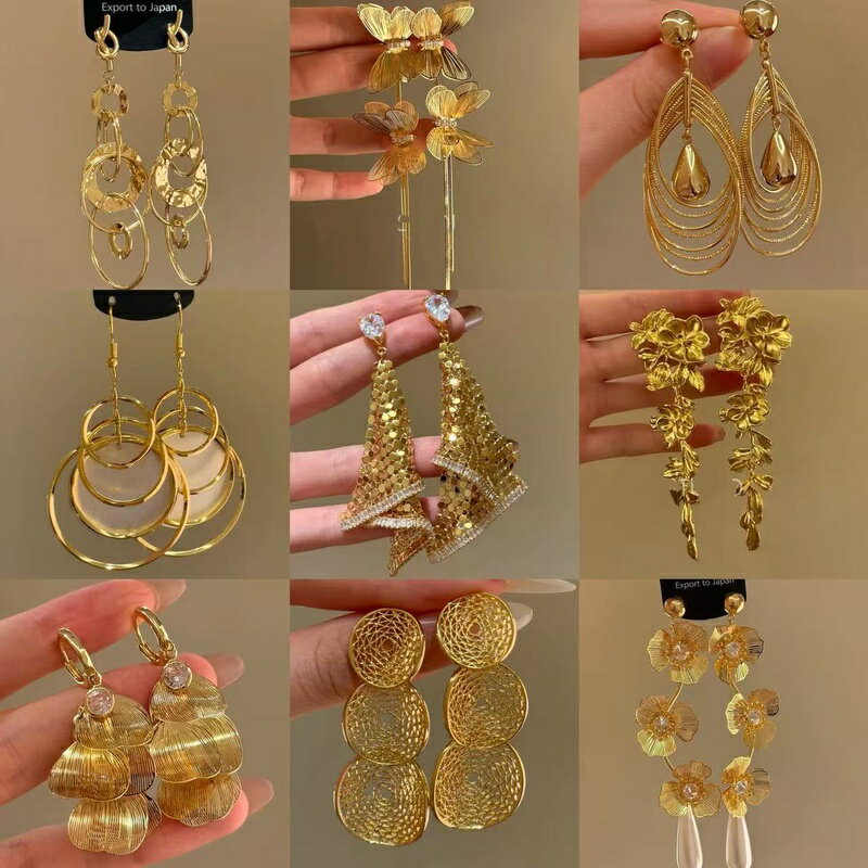 ■ この商品の特徴 ● 幾何学模様のモダンな美しさ：円形を基調としたクリアな透かし彫りが、光と影のコントラストで立体感を生み出します。 ● ジルコニアの圧倒的な輝き：一粒一粒に施されたカットが光を反射し、動くたびに華やかなキラめきを放ちます...