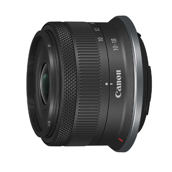 RF-S10-18mm F4.5-6.3 IS STMは、広い画角を生かした多彩な撮影表現を実現しながら、小型・軽量設計と高画質を両立した超広角ズームレンズです。遠近感を生かした超広角から、見た目に近い自然な画角の撮影までさまざまなシーンで...