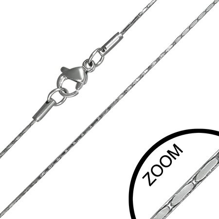 独特の風合いと輝きを放つおしゃれなステンレスチェーン。かなり細身ですが、存在感はピカイチ！繊細な作りのサージカルチェーンは高級感のあるストーントップとも相性がいい。サージカルステンレス製のネックレスチェーンは、軽量で錆びにくく、腐食に強いの...