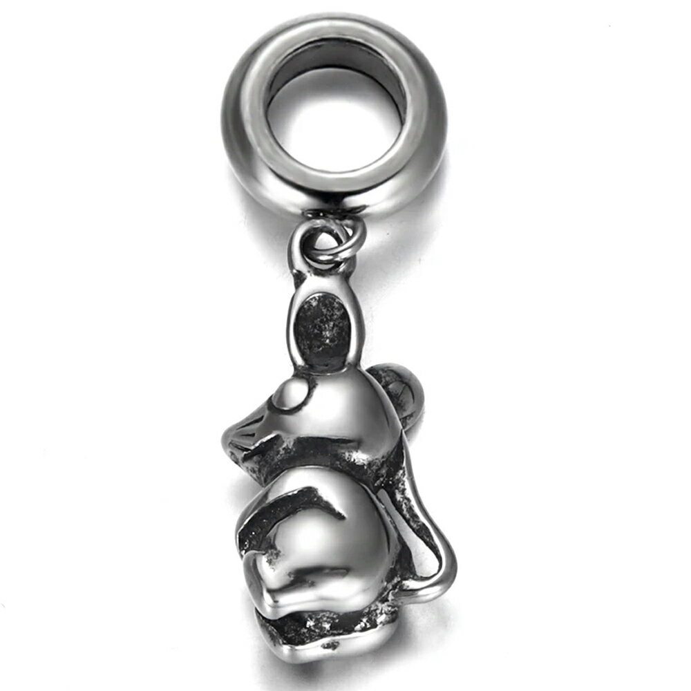 ステンレス素材5ミリサイズのワイヤーロープや丸型皮ひもやテグス用やステンレスチェーンに通せる穴あきのリングパーツにネズミをデザインした揺れるタイプのステンレスパーツ。 ペットショップで働く男性、ハムスター好きの女性、デートにもおすすめの手作...