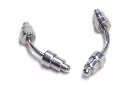 シャフトの部分がゆるやかなカーブを描いた14ゲージのバナナバーベル。ヘソピだけでなく、マユや腕、耳などいろいろな場所に装着できます。シャフトの内径は6mm〜12.7mmまであり、自分にあったサイズを選べます。両端がネジ式になっているので装着...