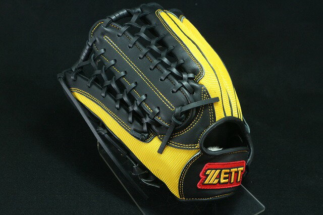 状態・・・・・新品 メーカー・・・ZETT ポジション・・外野 革皮・・・・・天然革皮（ステアハイド） サイズ・・・・13　インチ (グローブの人差し指先端から土手先まで約33cm) カラー・・・・写真参考 ※グラブはデジカメで撮影していま...