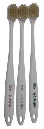 商品サイズ (幅x奥行x高さ) :全長約165mm、ブラシ部の大きさ約15x22mm 原産国:日本 内容量:3本