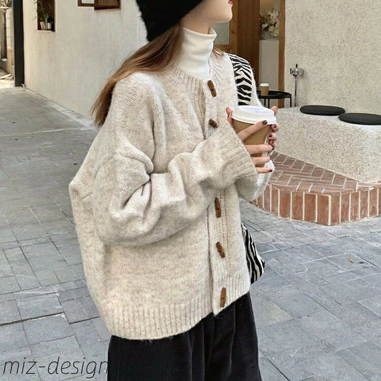 商品名カーディガン レディース 秋冬 中厚手 学生 ドロップショルダー コーデ ビッグシルエット ボタンカーデ 羽織り あったかカーディガン ニット カラーレッド,ブラック,ベージュ,ネイビー,ブラウンサイズフリーサイズ素材ポリエステル繊維...