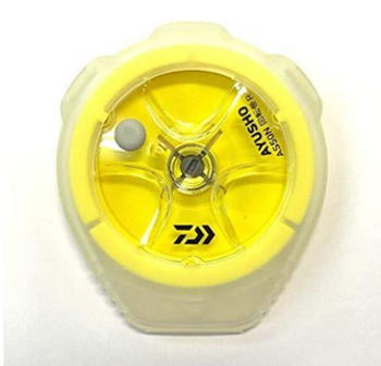 ●糸止め付き ●1周約15cmで仕掛作りが楽 ●中身が見える透明ブタ ●円形薄型設計 ●巻き取りが楽なスプールケース付き