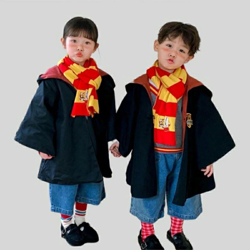 ■■コスプレファッション■■大人気の魔法師コスチューム！★魔法魔術学校風ローブはもはや定番アイテム！★子供、幅広く着て頂けます！コスプレ、ハロウィン、USJなどのイベントで大活躍！★友達、家族や会社の仲間とお揃いやセットでの合わせ衣装として...