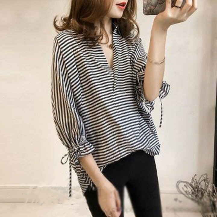 サイズFサイズについての説明商品情報 【サイズ】：（約) 　*着丈：62cm 　*バスト：フリー 　*袖丈：48cm 連携キーワード：ブラウス レディース 春夏 七分袖ブラウス　オシャレ ボーダー柄トップス ブラウス vネック リボン 韓国...